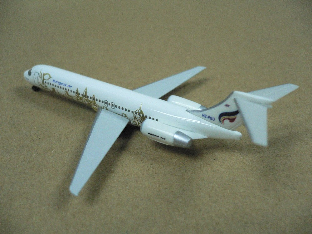 HERPA 1/500 BANGKOK AIRWAYS BOEING 717-200 HS-PGO (510110)– TOYZONE